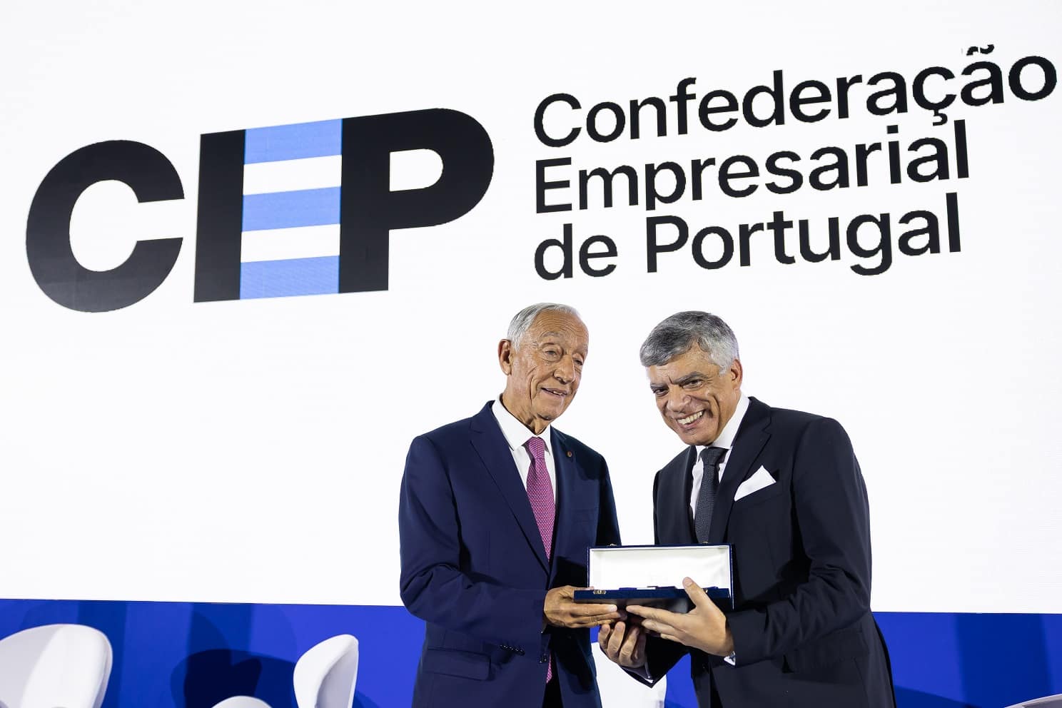 Presidente da República distingue a CIP nos 50 anos da Confederação ...